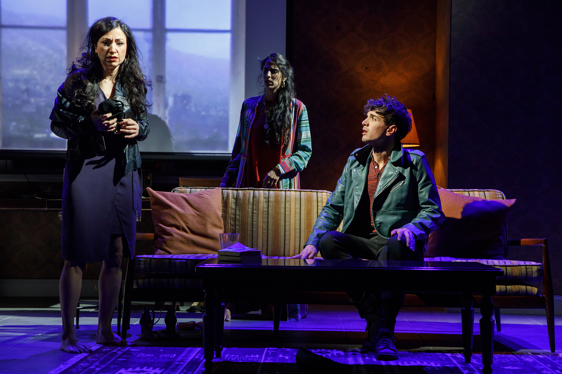 Kiss | Yale Repertory Theatre